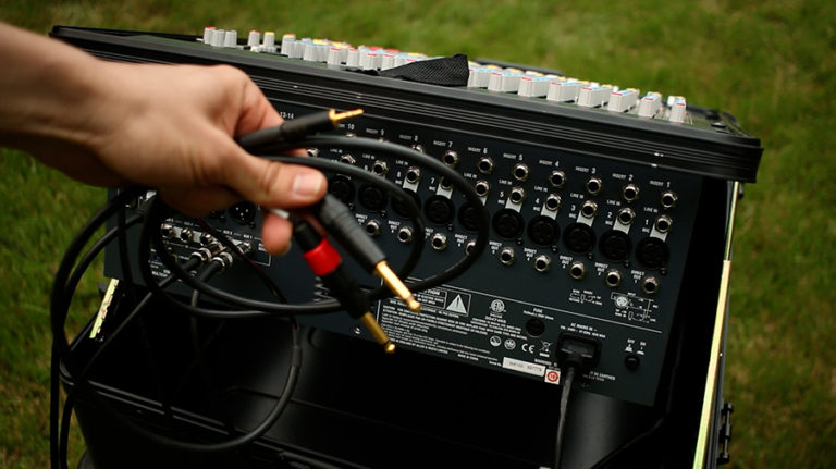 How To Set Up A Sound System For A Live Event [PA System Setup Tutorial ...
